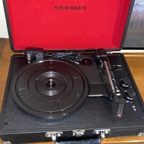 Crosley | Portable Audio & Video | Crosley Cruiser Deluxe Record Player ...